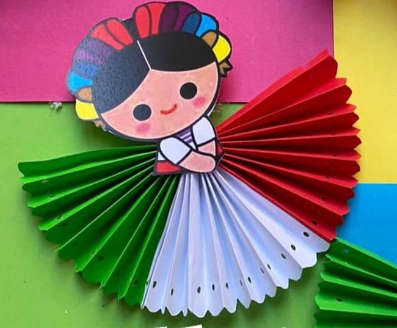 Muñeca Lele de papel: Paso a paso de la manualidad para estas fiestas ...