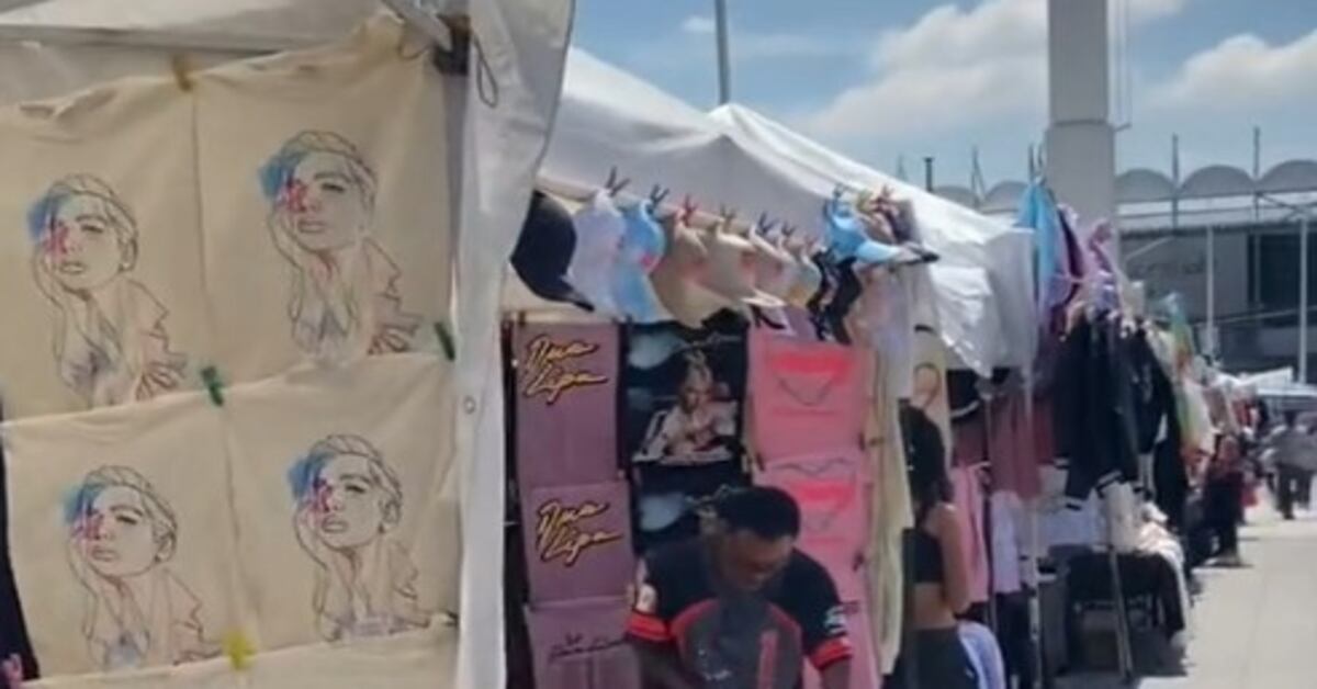 Dua Lipa alimenta la piratería; la merch pirata en el Foro Sol estaba ...
